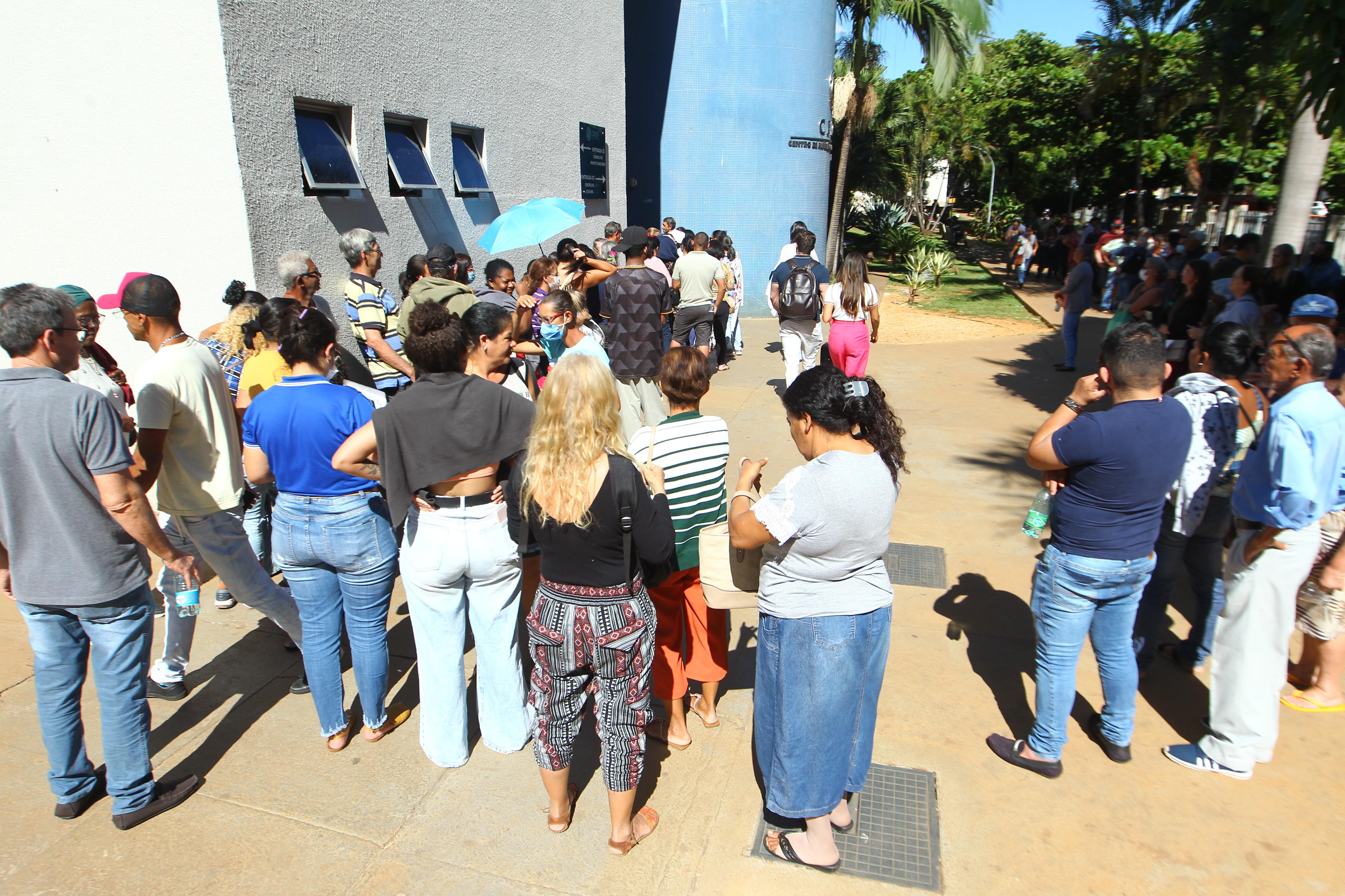 Filas do SUS | O Popular