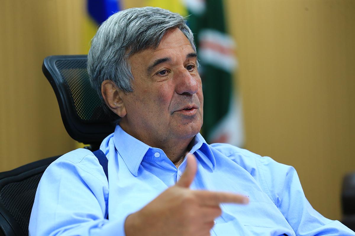 Operação coincide com festa de despedida do secretário | O Popular