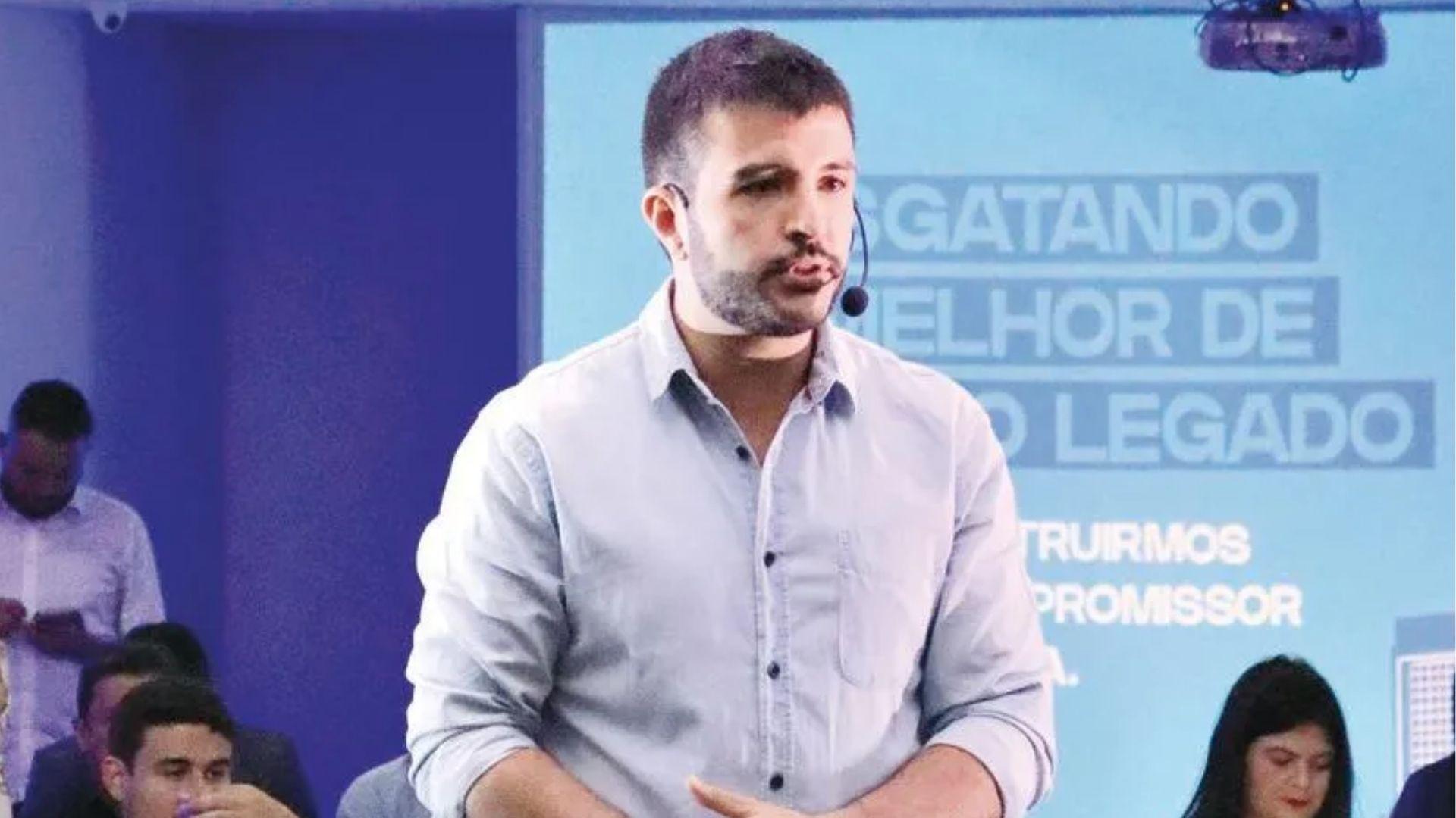 Matheus Ribeiro, que era contra marqueteiro, decide contratar um | O Popular